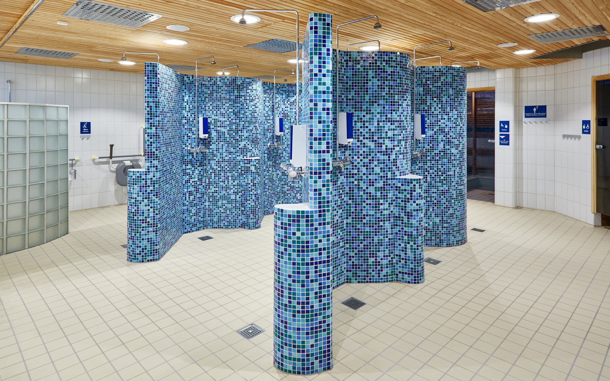 Referenssit – Hämeenlinnan uimahalli | Laattapiste