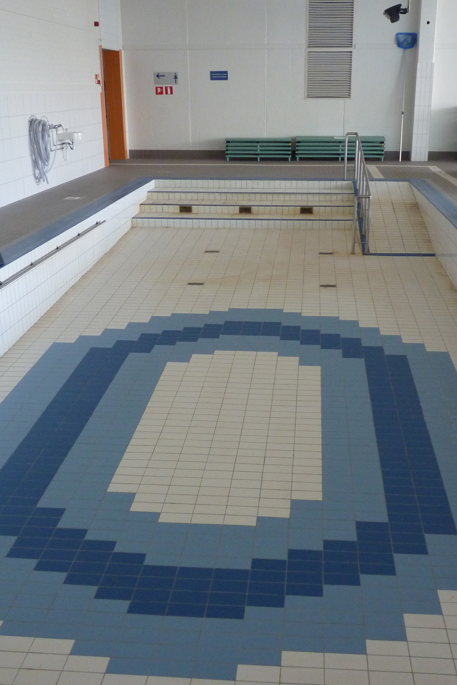 Referenssi - Martinlaakson uimahalli | Laattapiste